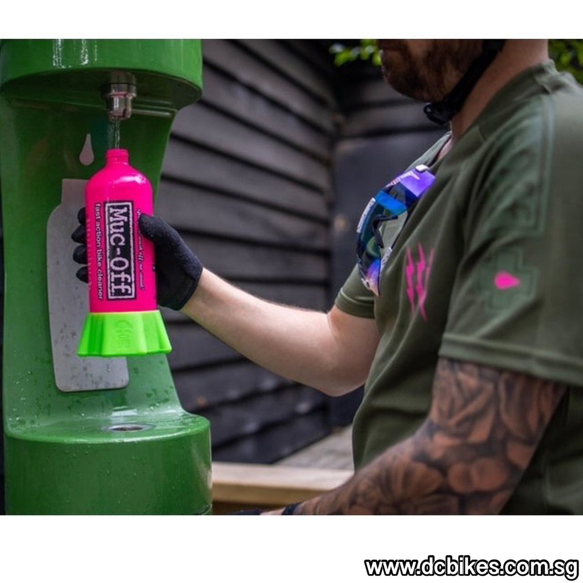 Muc-Off Aluminium 1 Litre Bottle + 4 Punk Powder For 4 Litre Nano Tech ...